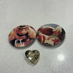 Vintage | Accessories | Vintage Et Movie Pins | Poshmark